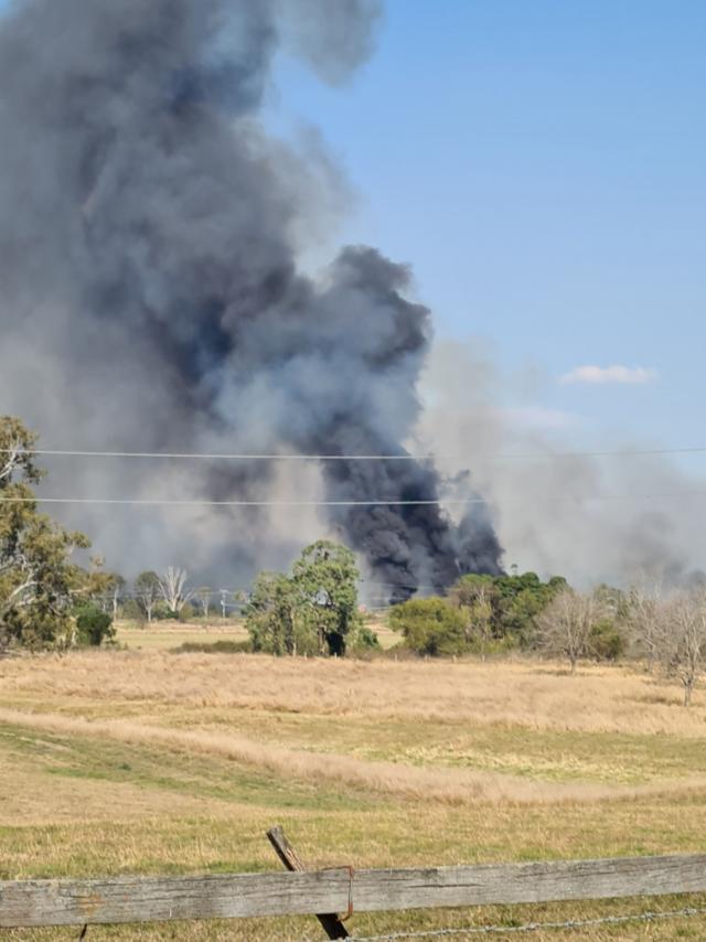 Multiple crews rush to Gleneagle grass fire - Beaudesert Times