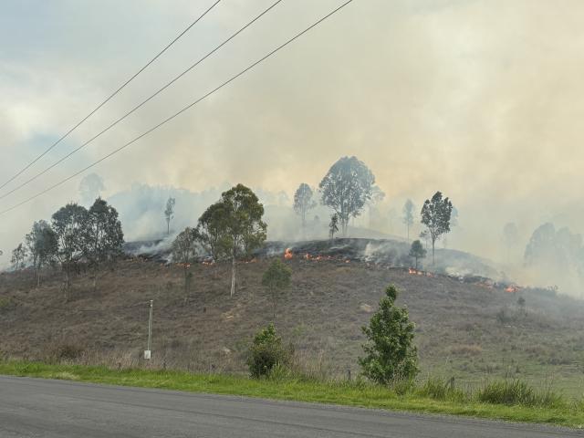 Kooralbyn Road closed as Knapp Creek fires approach - Beaudesert Times Kooralbyn Road closed as Knapp Creek fires approach - Beaudesert Times