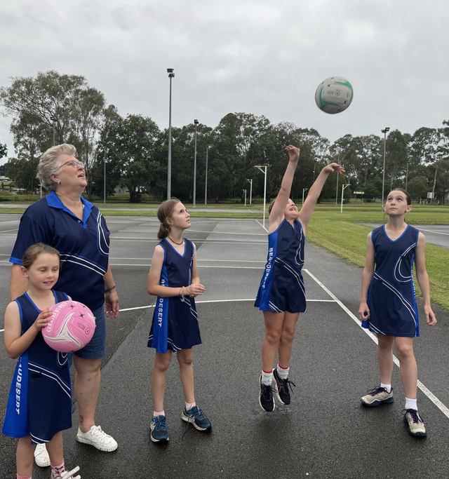 Netballers keen to go - Beaudesert Times